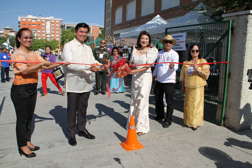Filipino Community in Madrid Holds Barrio Fiesta 2015 | Philippine ...