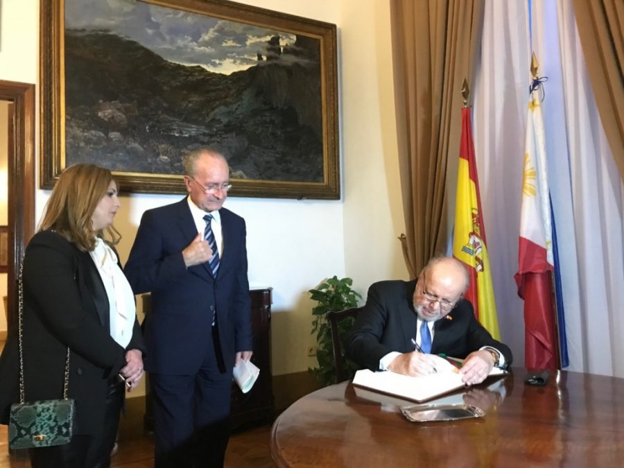 Malaga Mayor Gifts Philippine Embassy with Portrait of Spanish Explorer ...